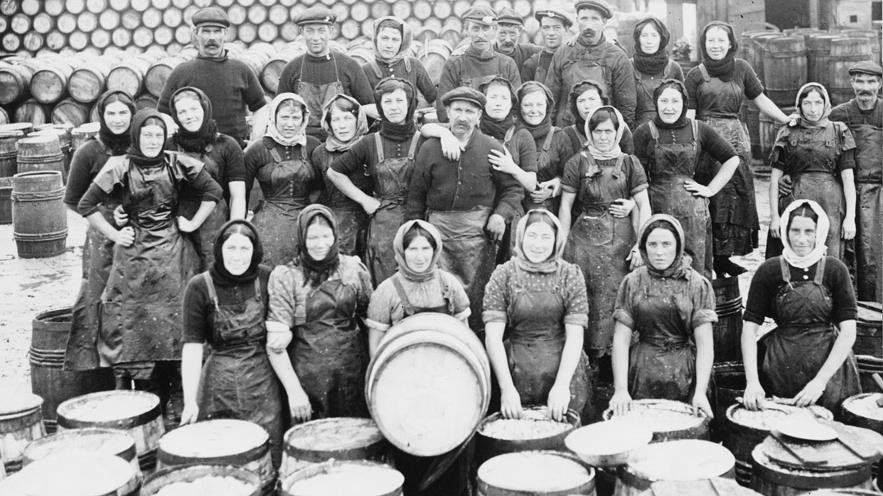 Lowestoft's Herring Lassies - Suffolk Chamber of Commerce